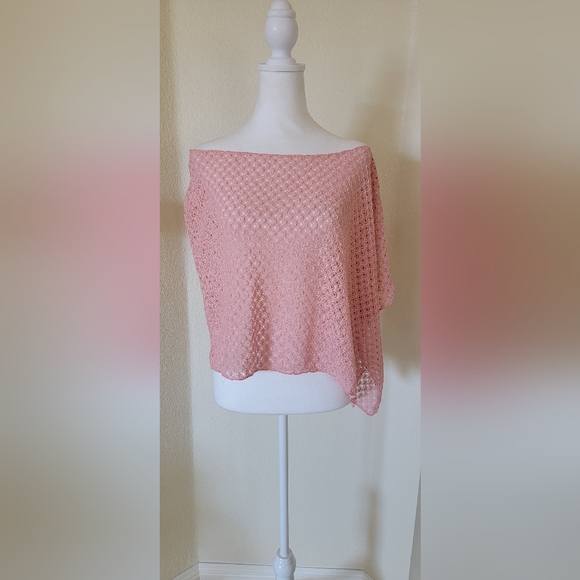 One | Tops | Nwt Overlay Top Lace Rose Flattering Drape By One One Size ...